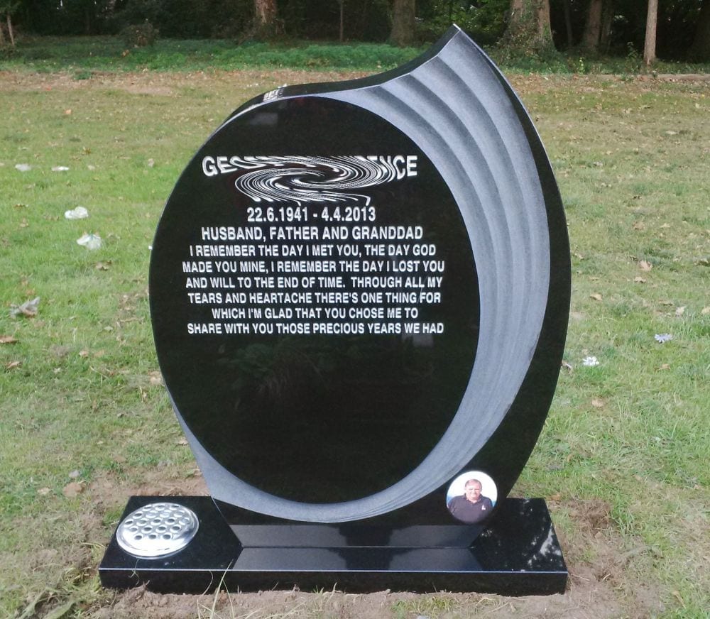 Modern Granite Headstone - Quality Headstones and Memorials at WT Drage ...